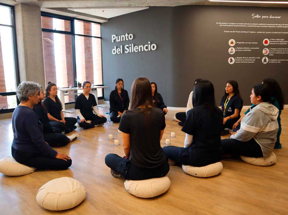 Punto de Silencio - Blog - UR Emotion | Universidad del Rosario